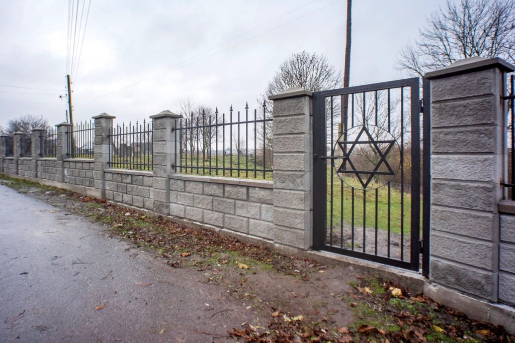 Case Study 12 – Perimeter Fencing: Busk Cemetery and Mass Graves – A ...