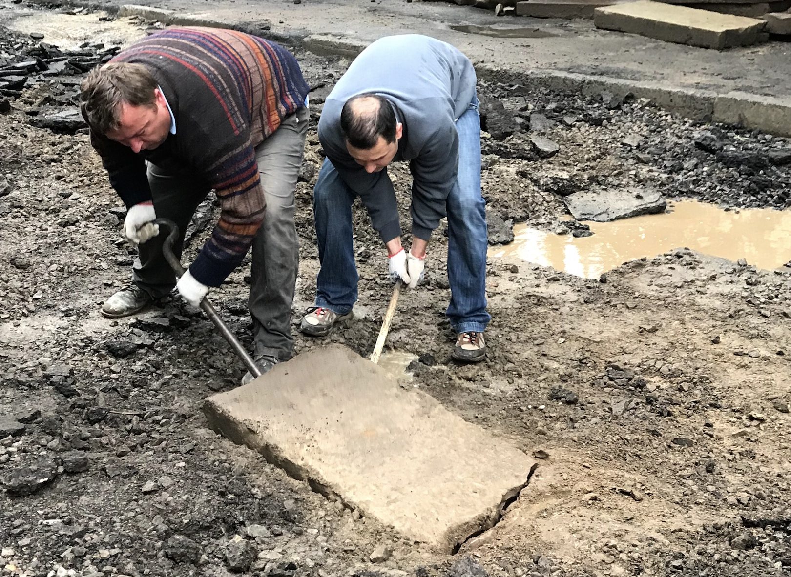 Tools for Recovering and Transporting Displaced Headstones – A Guide to ...